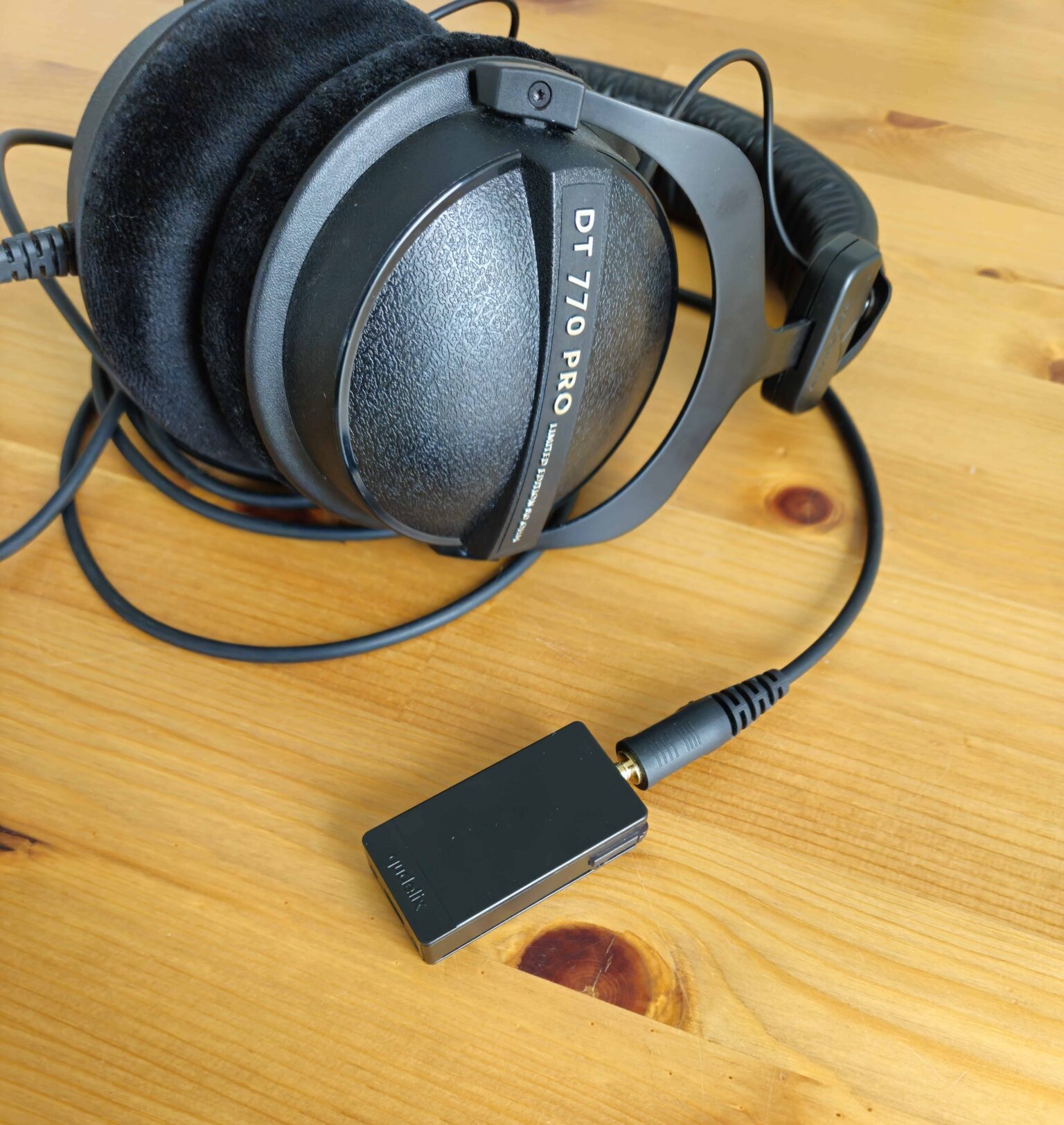 What is a DAC and Do You Really Need One? - HiFi Oasis